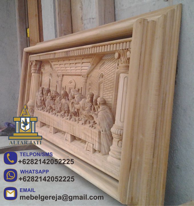 Relief Perjamuan Suci Kayu Jati